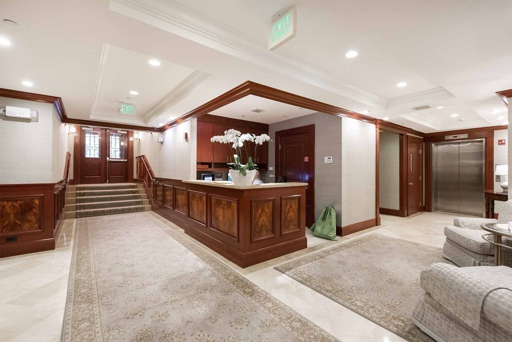 128 Beacon Luxury Condos in Back Bay Boston